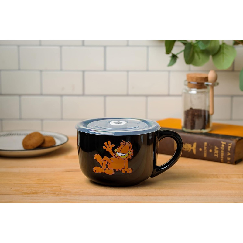 Garfield 24 oz. Ceramic Soup Mug with Vented Lid